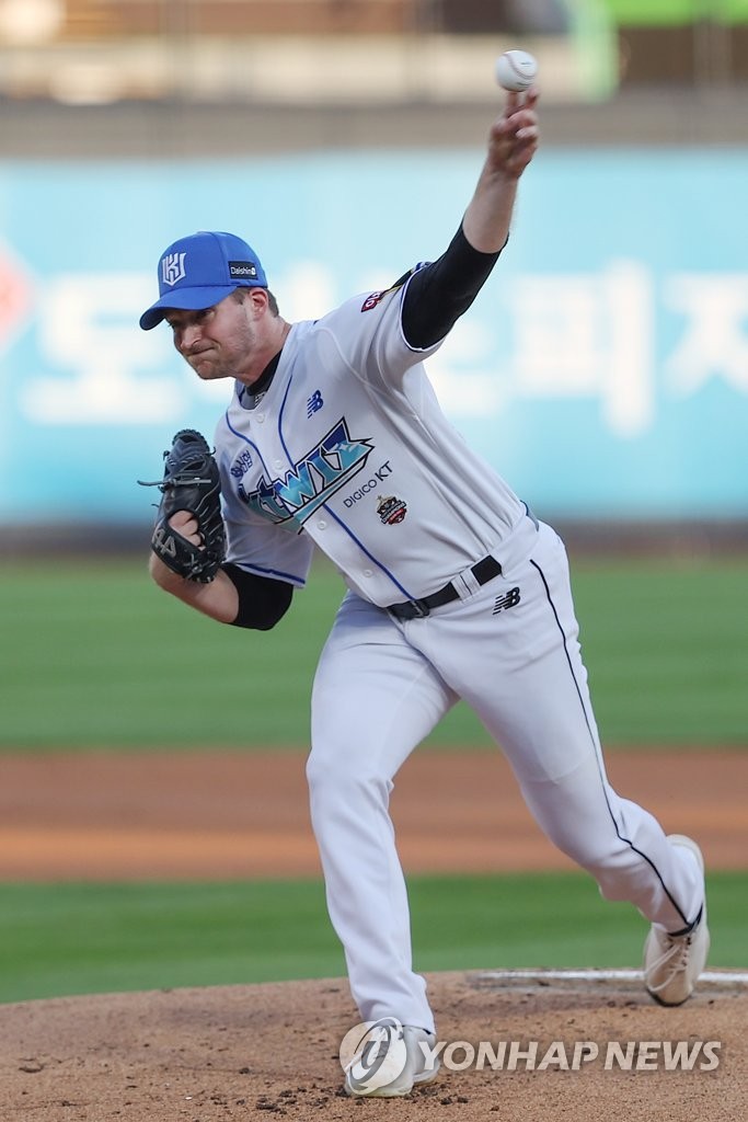 Baseball: Kiwoom Heroes vs. KT Wiz | Yonhap News Agency