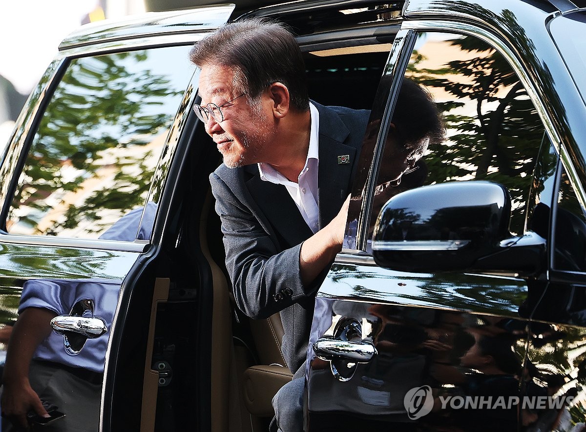 수원지검 출석한 이재명 대표 연합뉴스