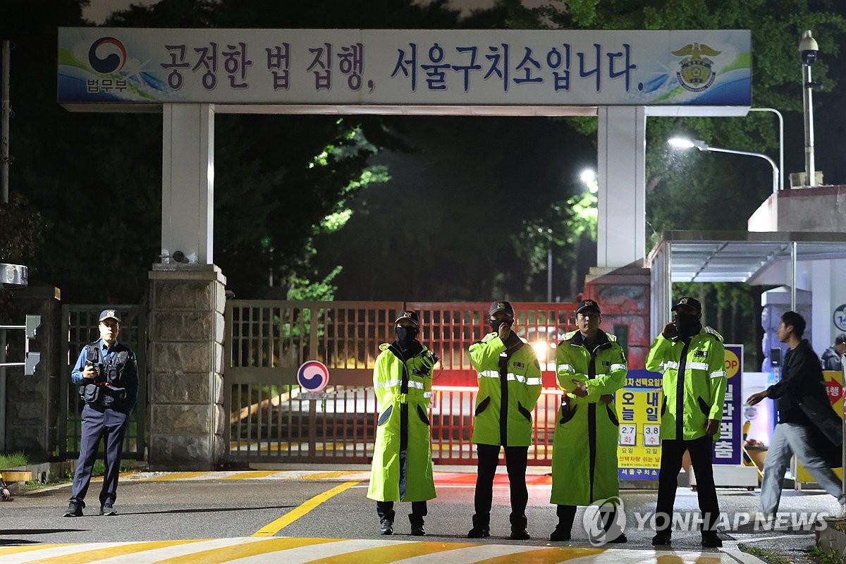 이재명 9시간 넘게 영장심사…역대 두번째 최장 기록 연합뉴스