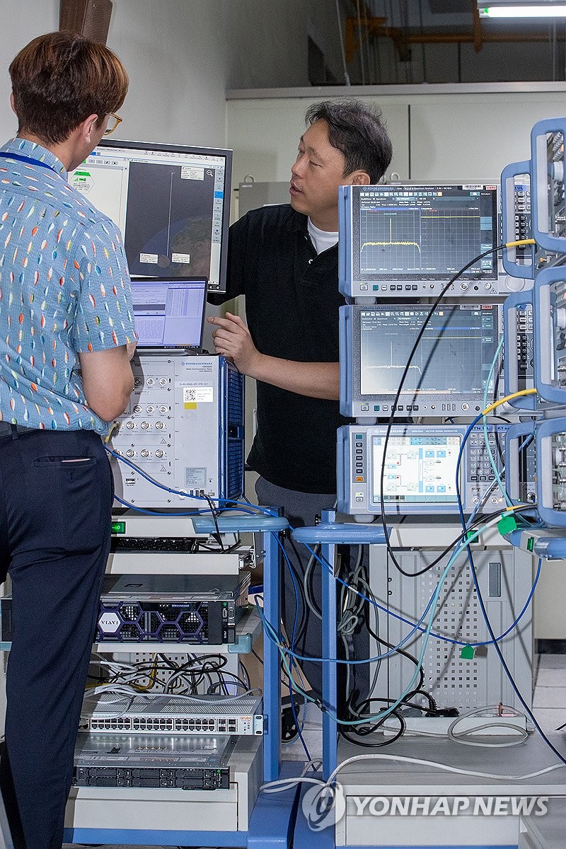 KT-KT SAT, 5G NTN 위성 통신 세계최초 성공 | 연합뉴스