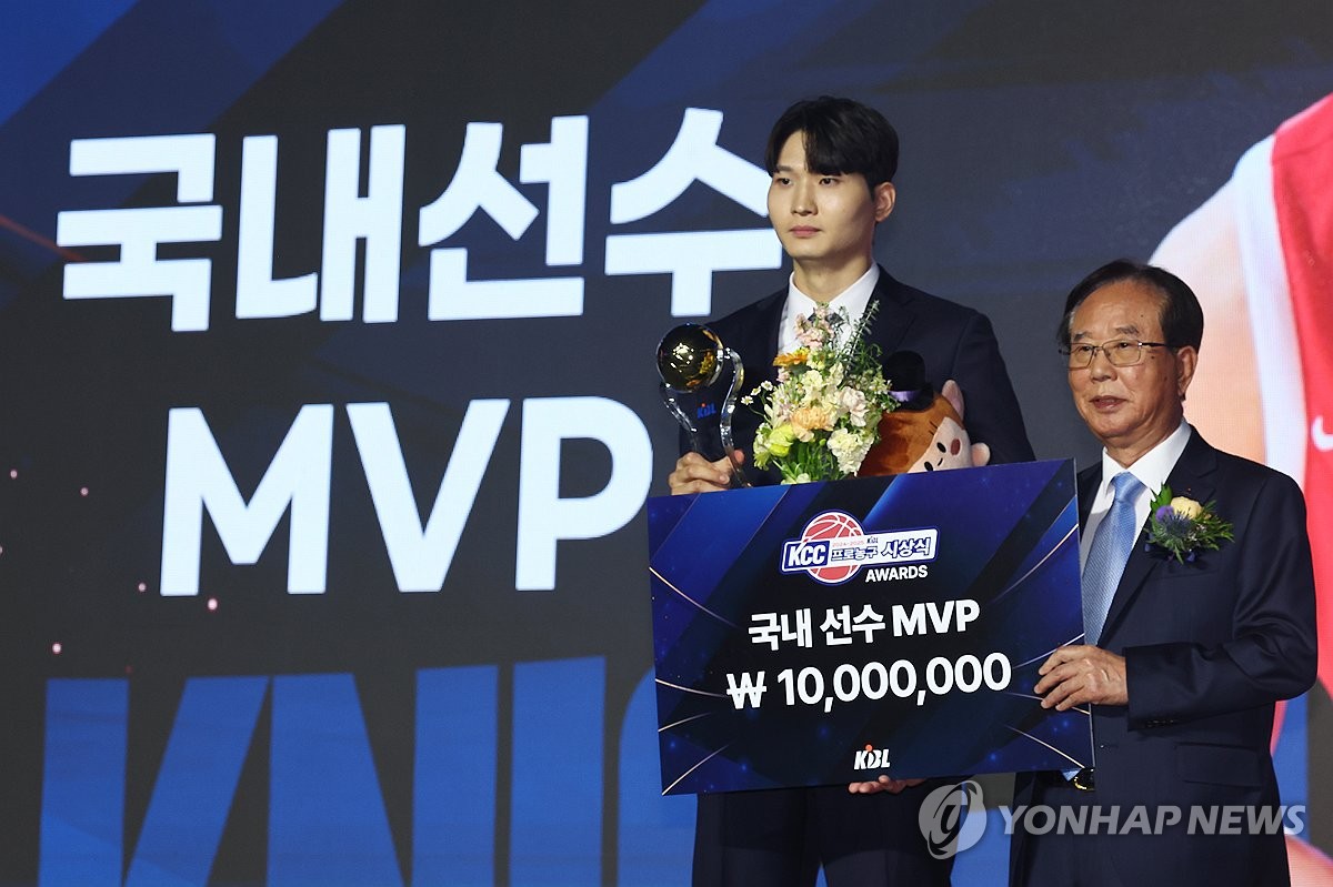 24-25 프로농구 국내선수 MVP는 SK 안영준 | 연합뉴스