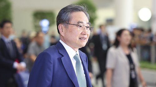 Presidential office says to advance ties with China based on robust alliance with U.S.